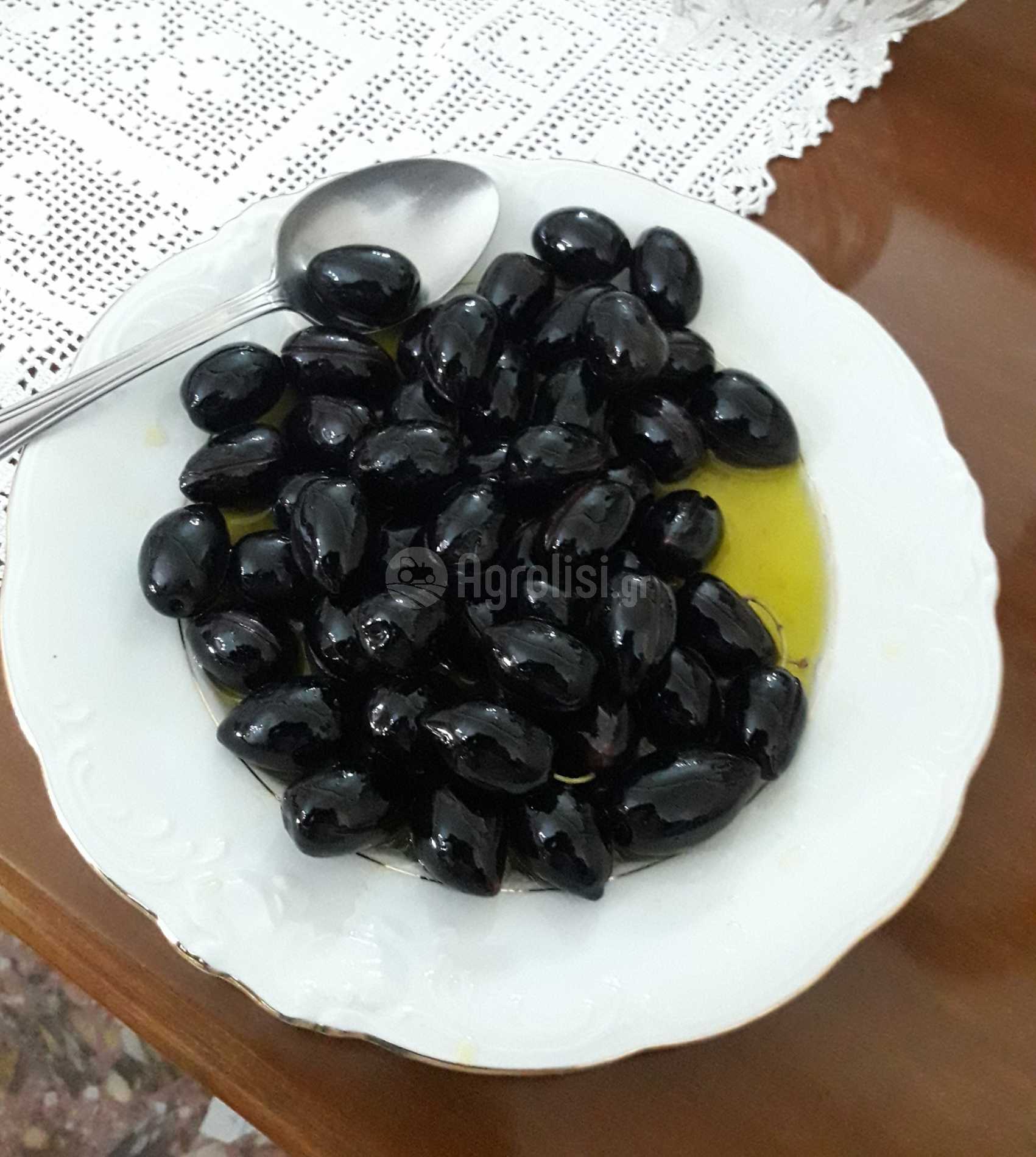 ΠΩΛΟΥΝΤΑΙ ΕΛΙΕΣ ΚΑΛΑΜΩΝ (Μεσσηνίας) - Agrolisi.gr